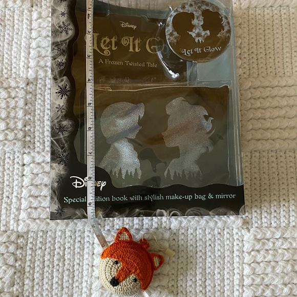 Disney | Other | Disney Let It Go A Frozen Twisted Tale Special Book ...
